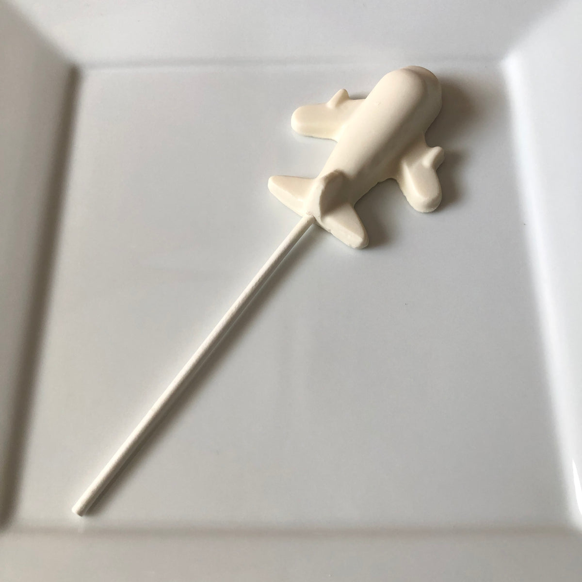 12 AIRPLANE Chocolate Lollipop Candy Party Favors – Rosebud Chocolates